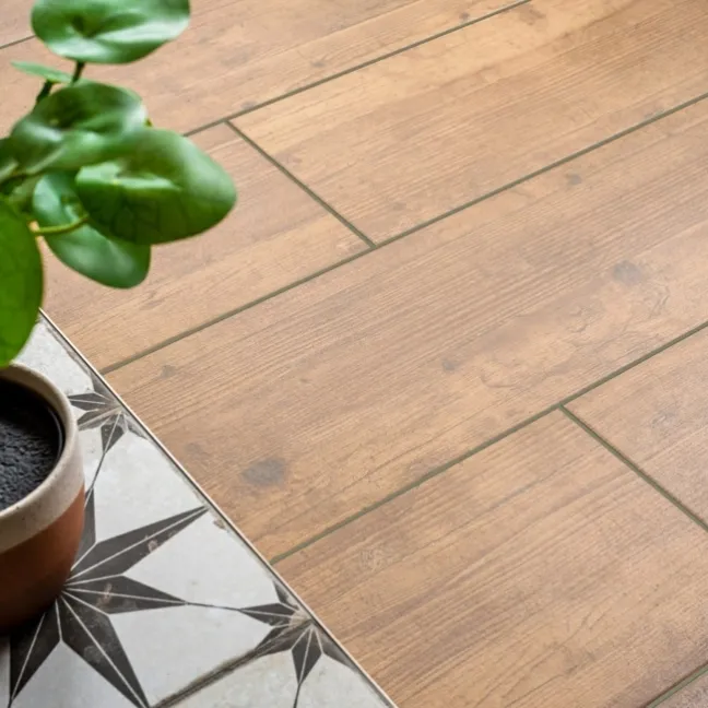 Royal Oak Plank Wood Effect Porcelain Floor Tiles | Walls & Floors