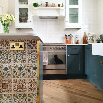 Lucy Floweret Embossed Gloss Decor Wall Tiles | Walls and Floors